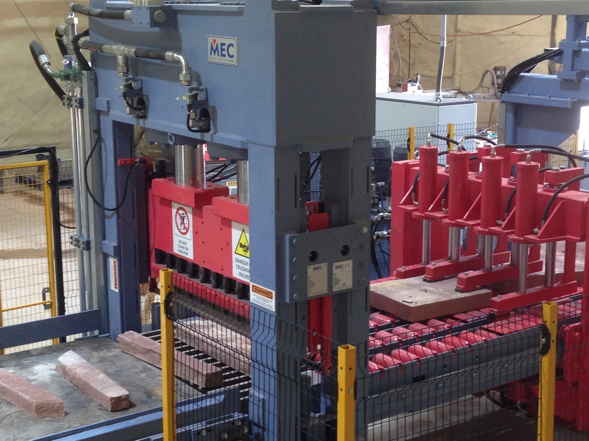 PX Series | Manual Stone Splitters | Discover MEC's Machines